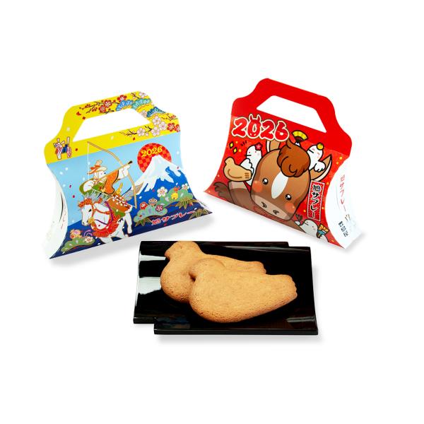 内容 1箱4枚入り 2箱セット ※2種類のデザインをご用意いたします。午年の目出度さを鳩サブレーのパッケージに求めてみました。２種類のパッケージをご用意いたしました。