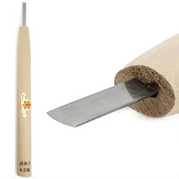 ●特長　・熟練された職人が仕込みから刃付けまで1本1本丁寧に仕上げています。　・全体焼き入れを施しているため、研いで長くお使いいただけます。　・カマクラ型は、R刃が浅丸型よりさらに浅いため、彫ったあとを平らにするときに便利です。●材質　刃部...