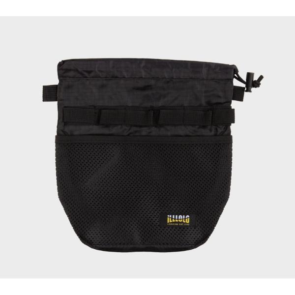 軍用品にも使用されている丈夫なリップストップ生地を採用した収納バッグ。 破れやほつれがおきにくいので、アウトドアシーンのハードな使用に最適です。ゆとりのある設計で複数の小物を収納できます。また、モールシステムによりザックとの連結も可能。ラー...