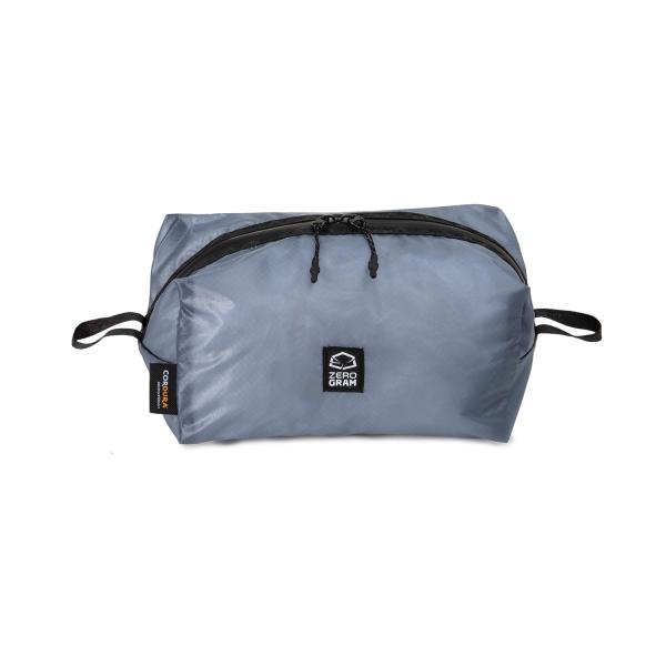 パッキングしやすさをコンセプトにしたCORDURA nylon素材のULパッカブルポーチ。自立し重ね置きしやすい横長ブロック型です。大きく開きダブルジッパーなので出し入れがスムーズ、両サイドのハンドルループによりバックパックからの取り出しも...
