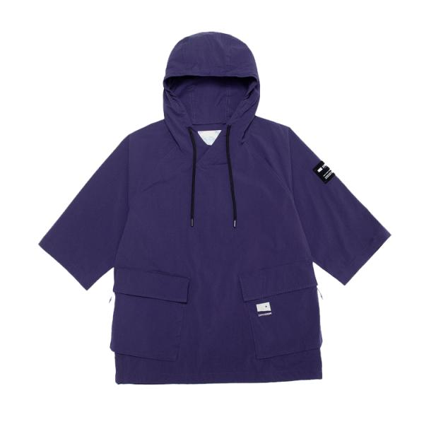【40％OFF】22,000円(税込)→13,200円(税込)通気性の高い柔らかな素材のビッグシルエットな七分袖アノラックジャケット。幕営地やツーリングなどのアウトドアから日常のカジュアルシーンでアウターにもインナーにも使える3シーズン用ア...