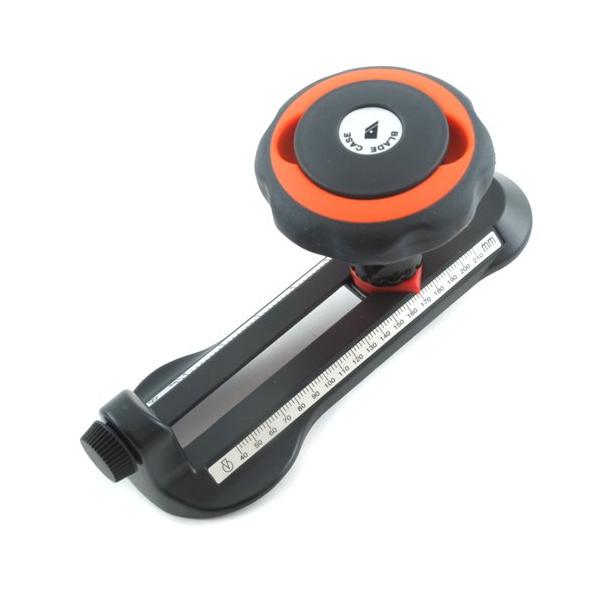 【商品概要】穴あけ範囲:Φ40〜210mm穴あけ深さ:8mmまで・ベニヤ板3mmまで適応材:ベニヤ板・ゴム・カーペット・壁紙・ダンボール・軟質ビニール・床材・クロス・化粧板・ボードなど【商品説明】【商品詳細】ブランド：神沢商品種別：円切りカ...