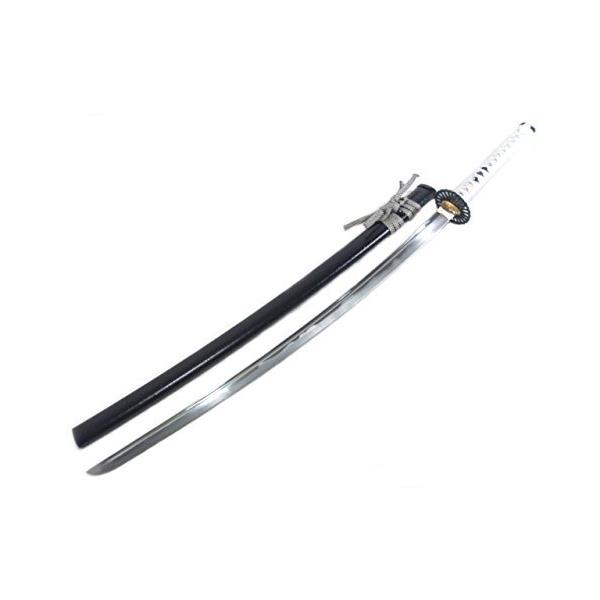 【商品概要】・全長：約105cm ・重量：約1100g ・柄長さ：約25cm ・刃身：亜鉛合金 ・柄巻き：人絹 ・刃長：約73cm ・鞘長さ：約79cm ・鞘を払って：約900g【商品説明】・全長：約105cm ・重量：約1100g ・柄長...