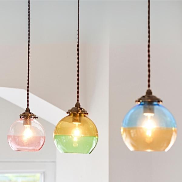 商品詳細サイズφ140×高さ165(mm)全高385〜985(mm)（コード調節可）重量700-800gカラーグリーン、ブルー材質スチール、ガラス付属品-仕様取付方法：引掛けシーリング式壁スイッチ(点灯→消灯)口金サイズ/E17 60W×1...