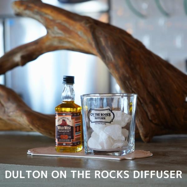 商品詳細サイズボトル：幅42×奥行き42×高さ102(mm)オイル容量：45(ml)パッケージ：幅230×奥行き145×高さ95(mm)コースター：幅200×奥行き96(mm)グラス：幅82×奥行き82×高さ87(mm)重量カラーWOLF ...