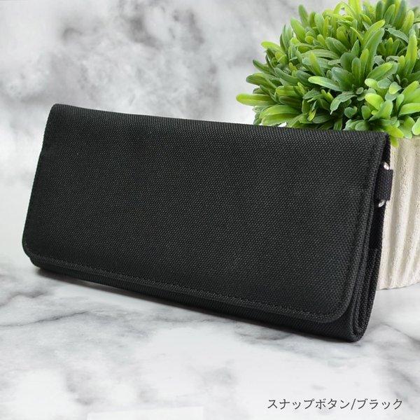 携帯用手巻きタバコ用ポーチ乾燥しづらいゴム加工素材を使用したタバコ葉収納ポケットをメインに、ペーパーホルダーと、背面には小物を入れておけるポケットがついています。タバコ葉を収納するポケットには、タバコ葉をパッケージ（袋）から出して直接入れる...