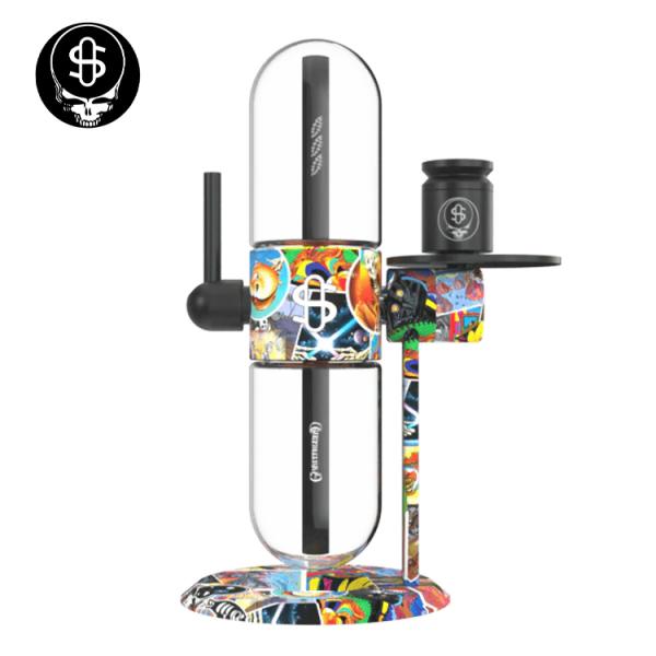 StundenglassのGravity Infuserはハイエンドにふさわしいグラビティボング/フーカです。アメリカのヒッピーカルチャー、サイケデリックカルチャーを代表するロックバンドGrateful Deadとのコラボレーションモデル。...