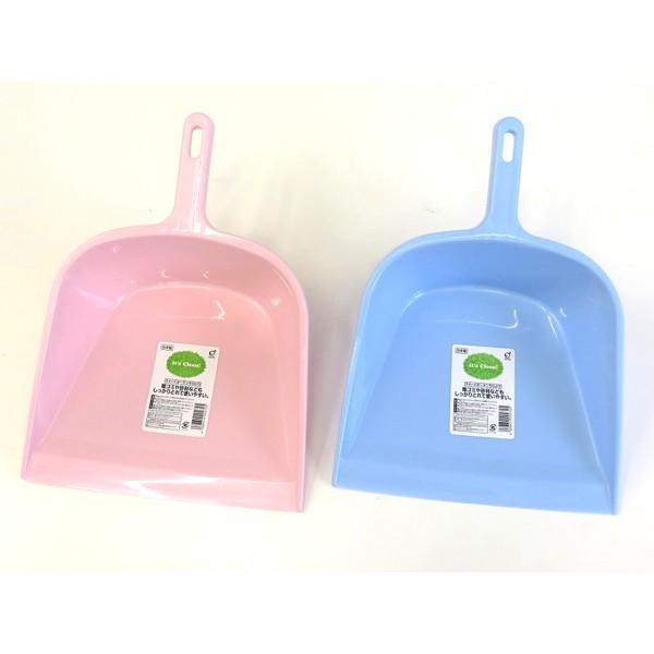 プラスチック製のちりとりです。◆ 粗ゴミや砂利などもしっかりとれて使いやすい。◆ 庭掃除や玄関掃除などに。・ 入数　： 1 個・ カラー　： ブルー または ピンク　※ カラーはご指定頂けません。・ サイズ（約）　： 25 × 30 cm・...