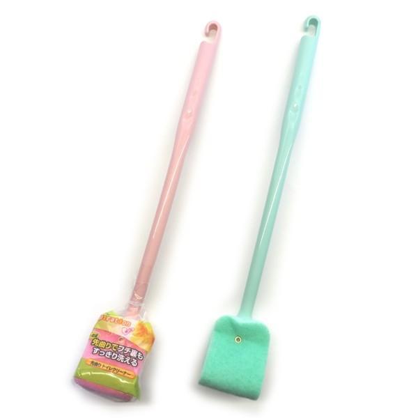 抗菌・防臭加工のトイレブラシです。◆ 抗菌・防臭加工でクリーナーを細菌・悪臭から守り、清潔で衛生的です。◆ 泡立ちのよいスポンジと、汚れ落ちのよい不織布を組み合わせた先曲りタイプで、フチ裏もすっきり洗えます。・ 入数　： 1 本・ カラー　...