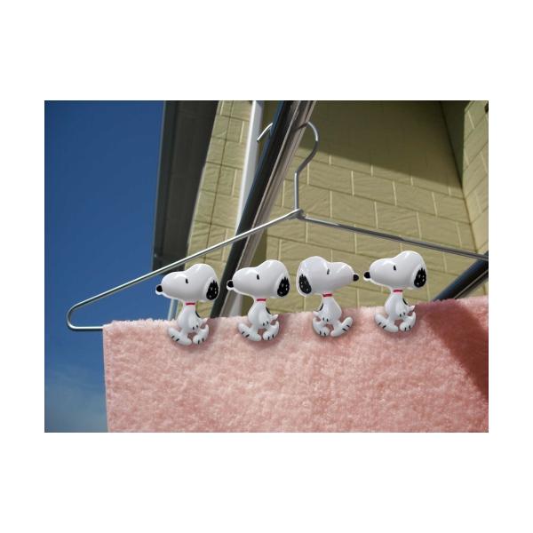 スヌーピーが洗濯物の上を歩いているみたい！可愛い洗濯ばさみ8個セット♪定価 : 1760円JANコード : 4589899048813商品番号 : SN3273キャラクターグッズ PEANUTS SNOOPY ランドリーグッズ ピンチ 雑貨...