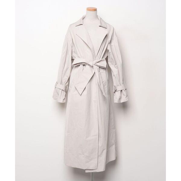 『セール実施中』参考価格：34，100円発売時期：2019年12月コンディション：C（やや使用感あり）使用感があり、やや気になる傷や汚れがあるアイテム全体的：汚れ付属品：ベルト参考商品名：【emmi atelier】撥水トレンチコート参考品...