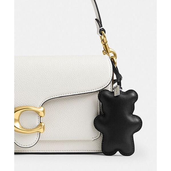 ZOZO問い合わせ番号:101059846ショップ:COACH，コーチブランド:COACH，コーチ商品名:ベア パフィ バッグ チャームカテゴリ:財布/小物>キーホルダーブランド品番:CCX43 LHBLK素材:羊革、牛革原産国:フィ...