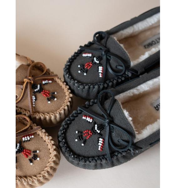 『セール実施中』ZOZO問い合わせ番号:101090479ショップ:THE PLATINUM SELECT，ザ プラチナム セレクトブランド:Minnetonka，ミネトンカ商品名:Cally Thunderbird Animikiiカテゴ...