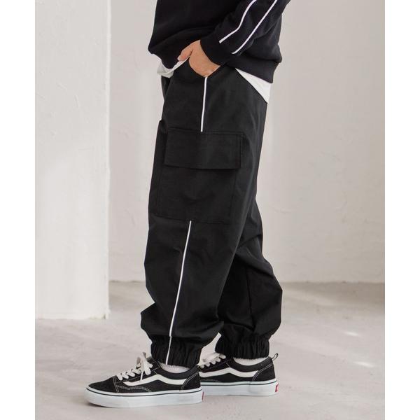 ZOZO問い合わせ番号:101092673ショップ:coca，コカブランド:coca（coca），コカ商品名:キッズ ラインカーゴジョガーパンツカテゴリ:パンツ>スウェットパンツブランド品番:26-250821304-13素材:本体：...