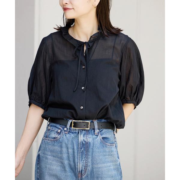 参考価格：13，200円発売時期：2024年04月コンディション：B（目立つ使用感なし）使用感が少ない、または気にならないアイテム首周り：汚れ袖：汚れ参考商品名：《WEB限定追加》ボイルストライプフリル襟ブラウス参考品番：240514009...