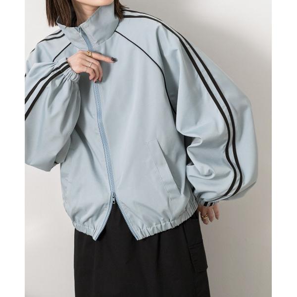 『セール実施中』参考価格：6，633円発売時期：2024年04月コンディション：B（目立つ使用感なし）使用感が少ない、または気にならないアイテム全体的：汚れ参考商品名：サイドライン スタンドカラーブルゾン参考品番：14207001【商品に関...
