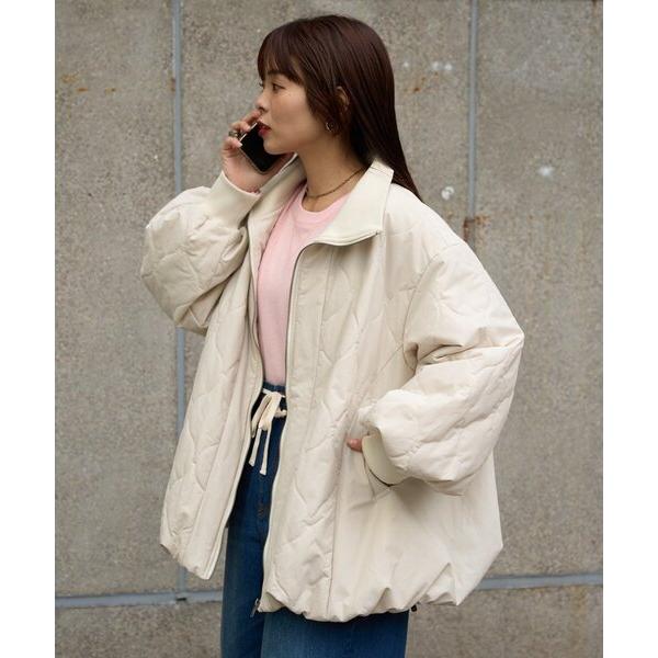 ZOZO問い合わせ番号:101200980ショップ:CIAOPANIC TYPY，チャオパニックティピーブランド:CIAOPANIC TYPY，チャオパニックティピー商品名:切り替えキルティングスタンドカラーバルーンブルゾンカテゴリ:ジャケ...