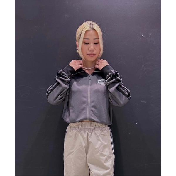 参考価格：9，680円発売時期：2025年03月コンディション：A（使用感なし）数回使用した程度で使用感が感じられないアイテム参考商品名：CLEARED TO TAKE OFF /ロキシーワンポイントジャージトラックジャケット参考品番：RZ...