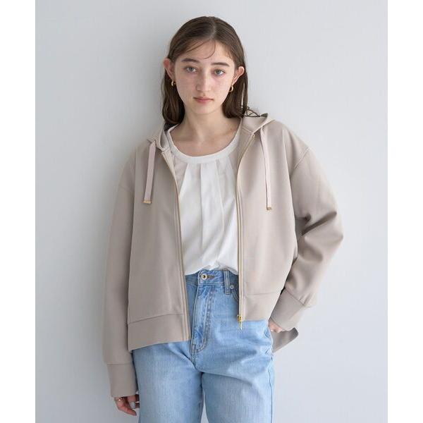 『セール実施中』参考価格：10，990円発売時期：2025年02月コンディション：A（使用感なし）数回使用した程度で使用感が感じられないアイテム参考商品名：バックプリーツZIPフーディ参考品番：07000090600【商品に関する注意事項】...