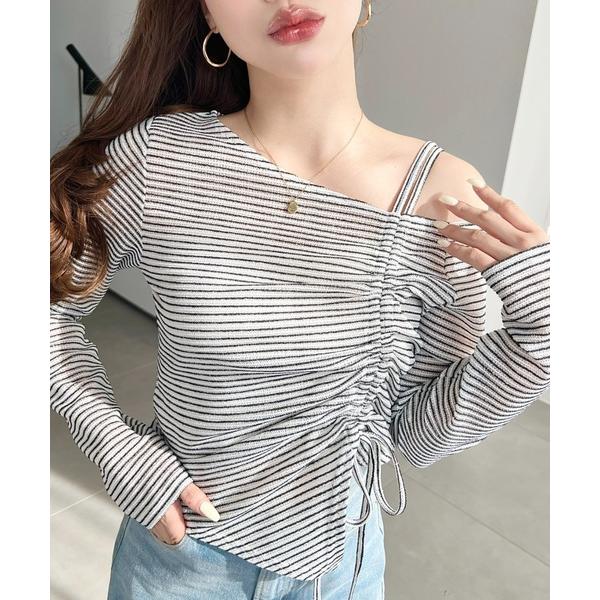 ZOZO問い合わせ番号:101275353ショップ:moment+，モーメントプラスブランド:moment+，モーメントプラス商品名:シアーボーダー長袖ワンショルドロストリボントップスカテゴリ:トップス>シャツ/ブラウスブランド品番:...