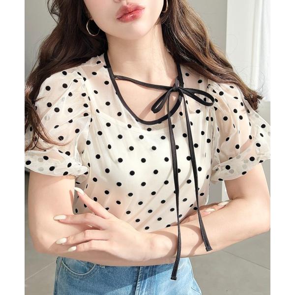 ZOZO問い合わせ番号:101285711ショップ:moment+，モーメントプラスブランド:moment+，モーメントプラス商品名:インナーキャミ付きフロッキードットチュールバレエコアパフスリーブ半袖シアートップスカテゴリ:トップス&gt...