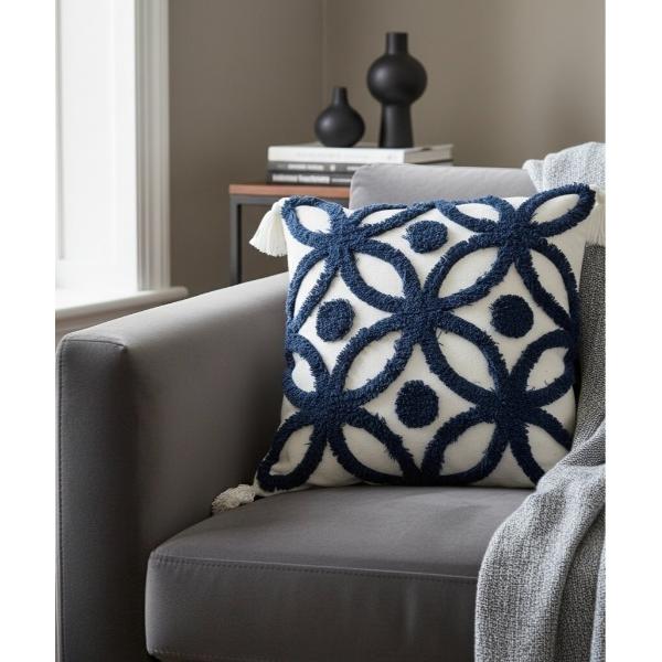 『タイムセール実施中』ZOZO問い合わせ番号:101286080ショップ:IO，イオブランド:IO（イオ），イオ商品名:IO Select / 幾何学モチーフ 刺繍デザイン 45×45cm クッションカバー YW1CCカテゴリ:インテリア&...