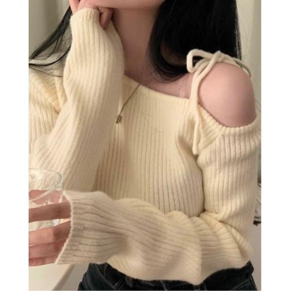 『タイムセール実施中』参考価格：4，980円発売時期：2024年09月コンディション：A（使用感なし）数回使用した程度で使用感が感じられないアイテム参考商品名：ワンショルダーリボンニットトップス参考品番：SM24INTP0051【商品に関す...