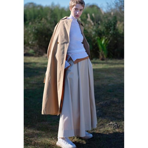 『タイムセール実施中』参考価格：38，500円発売時期：2023年01月コンディション：B（目立つ使用感なし）使用感が少ない、または気にならないアイテム全体的：汚れ付属品：ベルト参考商品名：【emmi atelier】ecoボリュームスリー...