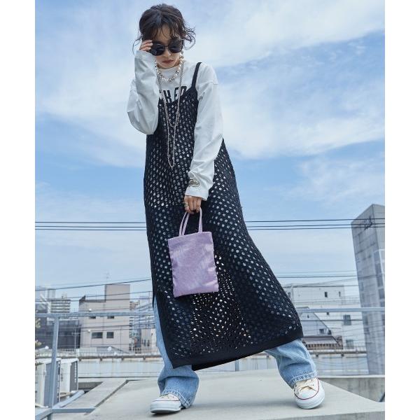 『セール実施中』参考価格：7，690円発売時期：2023年07月コンディション：A（使用感なし）数回使用した程度で使用感が感じられないアイテム参考商品名：＜大きいサイズ＞ メッシュ編ニットロングキャミソールワンピース GEVS.参考品番：A...