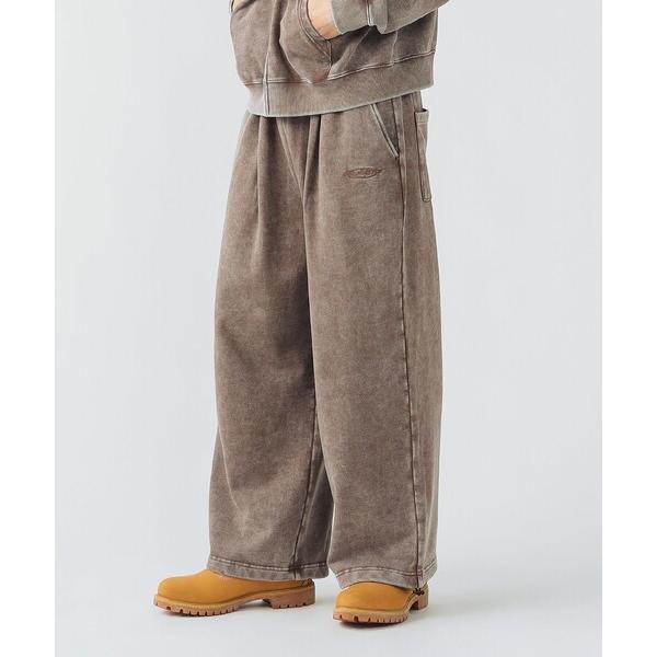 ZOZO問い合わせ番号:101317810ショップ:BEAMS HEART，ビームスハートブランド:BEAMS HEART，ビームスハート商品名:【2色展開】フェード エンブレム スウェットパンツカテゴリ:パンツ>スウェットパンツブラ...