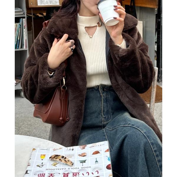 『セール実施中』参考価格：7，290円発売時期：2024年11月コンディション：B（目立つ使用感なし）使用感が少ない、または気にならないアイテム全体的：色あせ参考商品名：フェイク ファージャケット ファーコート参考品番：dirA003365...