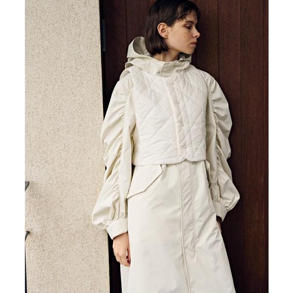 『タイムセール実施中』参考価格：42，900円発売時期：2024年11月コンディション：S（新品同様）タグ付きの未使用、または新品同様のアイテム付属品：タグ参考商品名：撥水レイヤードモッズコート参考品番：13WFC251002【商品に関する...