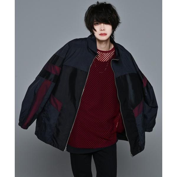 『タイムセール実施中』参考価格：15，400円発売時期：2023年03月コンディション：D（傷・汚れあり）傷や汚れがあるが使用には問題ないアイテム全体的：汚れ参考商品名：switching nylon big track blouson /...