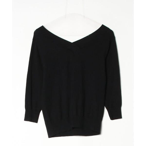 『タイムセール実施中』参考価格：11，000円発売時期：2018年07月コンディション：A（使用感なし）数回使用した程度で使用感が感じられないアイテム参考商品名：バックシャンVネックニット参考品番：5931018560ZOZO問い合わせ番号...