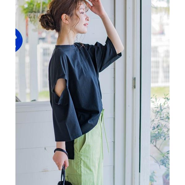 参考価格：5，940円発売時期：2023年05月コンディション：A（使用感なし）数回使用した程度で使用感が感じられないアイテム参考商品名：【さり気ない肌見せ】スリットTシャツ《洗濯機で洗える》参考品番：【入荷禁止】2307-33288【商品...