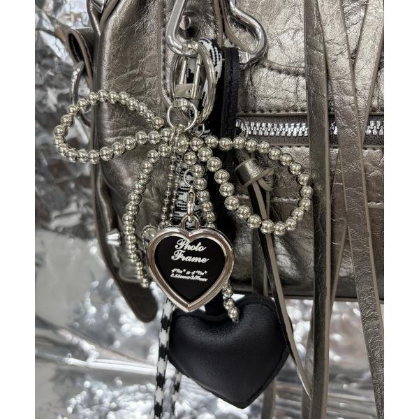 ZOZO問い合わせ番号:101484369ショップ:COLLARS，カラーズブランド:MASHIRO，マシロ商品名:ハートモチーフ＆シルバーカラービーズリボンバッグチャーム マルチキーホルダー(MA/EK476)カテゴリ:財布/小物>...