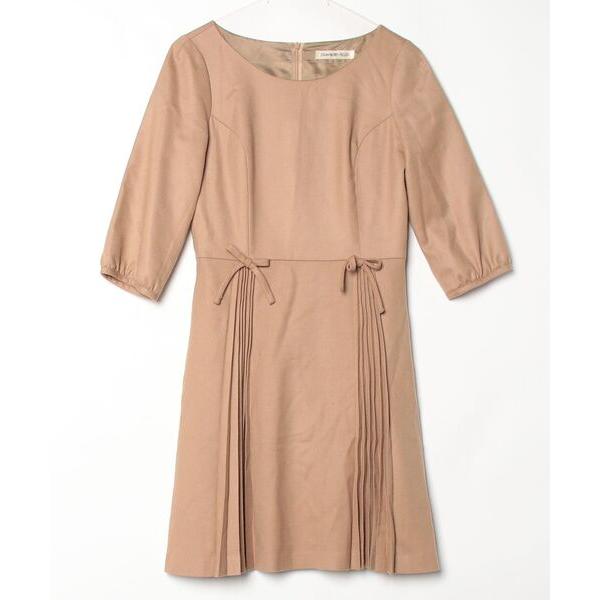 『セール実施中』参考価格：20，900円発売時期：2011年10月コンディション：B（目立つ使用感なし）使用感が少ない、または気にならないアイテム全体的：汚れ参考商品名：サキソニーＳＴＲプリーツワンピース参考品番：17-11106ZOZO問...