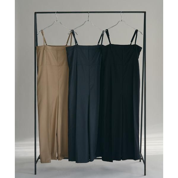 『セール実施中』参考価格：6，490円発売時期：2023年09月コンディション：B（目立つ使用感なし）使用感が少ない、または気にならないアイテムすそ周り：汚れ参考商品名：パンツディテールジャンプスーツ/オールインワン参考品番：231-909...