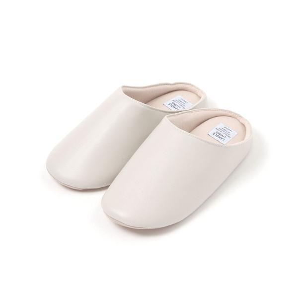 ZOZO問い合わせ番号:101655583ショップ:LAKOLE，ラコレブランド:LAKOLE，ラコレ商品名:フェイクレザースリッパ / 580621カテゴリ:インテリア>ルームシューズ/スリッパブランド品番:580621素材:本体：...