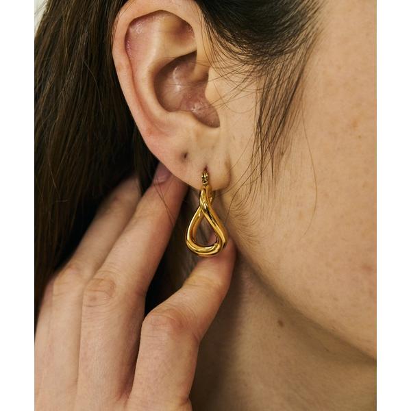 『セール実施中』※このアイテムは返品・交換対象外商品です。ZOZO問い合わせ番号:101658480ショップ:a//m，オルムブランド:LENERA，レネラ商品名:ゆらめくウェーブラインのメタルフープピアスカテゴリ:アクセサリー>ピア...