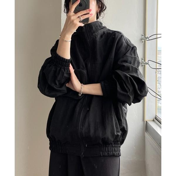 参考価格：10，980円発売時期：2023年12月コンディション：B（目立つ使用感なし）使用感が少ない、または気にならないアイテム全体的：色あせ参考商品名：mulch way nylon blouson / ブルゾンかと思いきや袖が取れてベ...