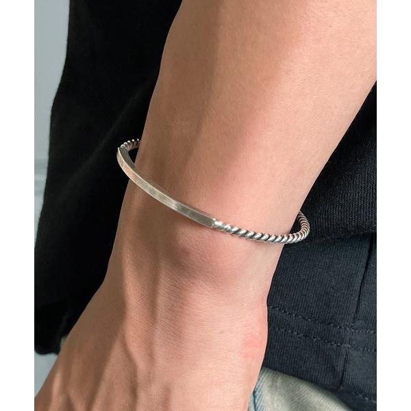 ZOZO問い合わせ番号:101691549ショップ:MAISON CLUB，メゾンクラブブランド:MAISON CLUB，メゾンクラブ商品名:【MAISON CLUB】Plate Design Twist Bangle Silver925 ...