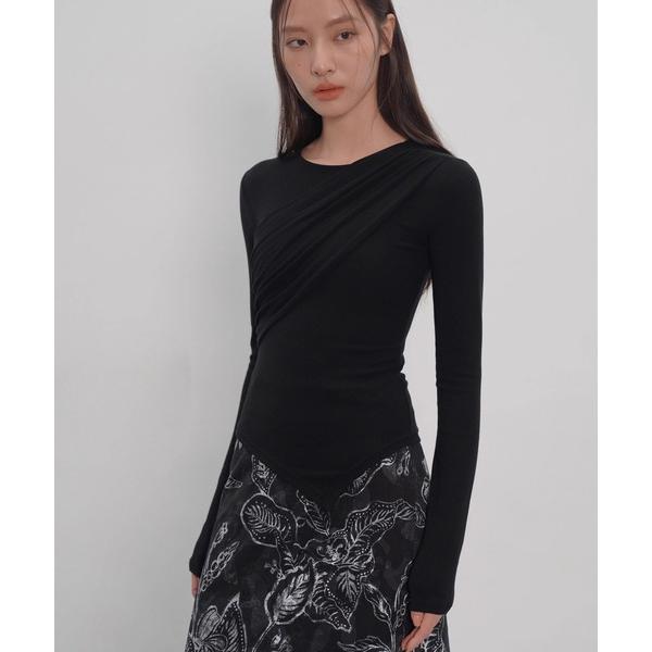 『タイムセール実施中』ZOZO問い合わせ番号:101691804ショップ:chuclla，チュクラブランド:EIGHTHMONTH，エイスマンス，Fano Studios，ファノ ストゥディオズ商品名:クロスドレープデザイントップス EM2...