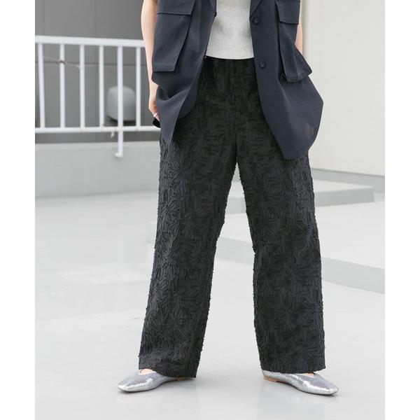 『セール実施中』参考価格：8，250円発売時期：2024年03月コンディション：B（目立つ使用感なし）使用感が少ない、または気にならないアイテム前身頃・後身頃・すそ周り：色あせ参考商品名：シアーカットJQストレートパンツ参考品番：KB44-...