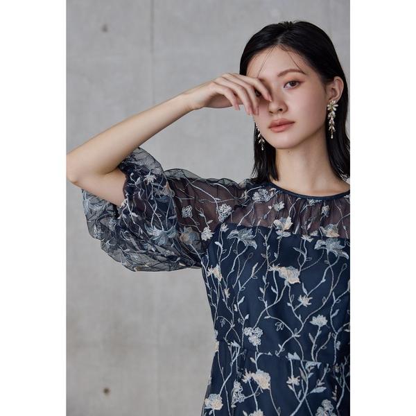 ZOZO問い合わせ番号:101728497ショップ:bflat，ビーフラットブランド:niana，ニアナ商品名:フラワーエンブロイダリードレス パーティードレス オケージョンドレス 結婚式 二次会 同窓会 成人式 お呼ばれワンピースカテゴリ...