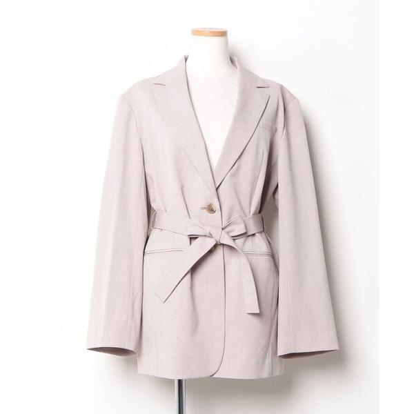『セール実施中』参考価格：49，500円発売時期：2021年02月コンディション：A（使用感なし）数回使用した程度で使用感が感じられないアイテム付属品：ベルト参考商品名：Sheer Back Tailored Jacket参考品番：23S6...
