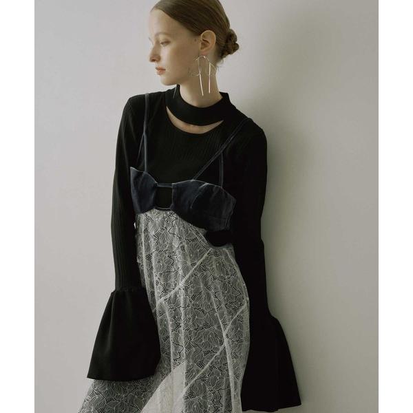 『セール実施中』参考価格：5，500円発売時期：2023年08月コンディション：B（目立つ使用感なし）使用感が少ない、または気にならないアイテム首周り：汚れ参考商品名：ベルスリーブチョーカーリブニットトップス参考品番：VI76049071【...