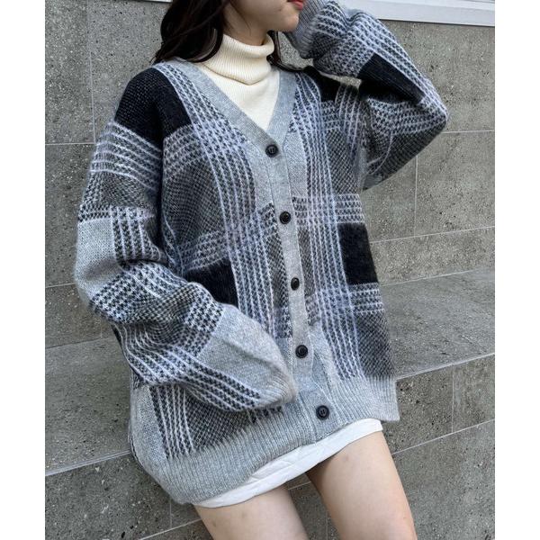 『セール実施中』参考価格：7，920円発売時期：2023年11月コンディション：A（使用感なし）数回使用した程度で使用感が感じられないアイテム参考商品名：3.3 Field Trip／チェックガラニットカーディガン参考品番：988344【商...