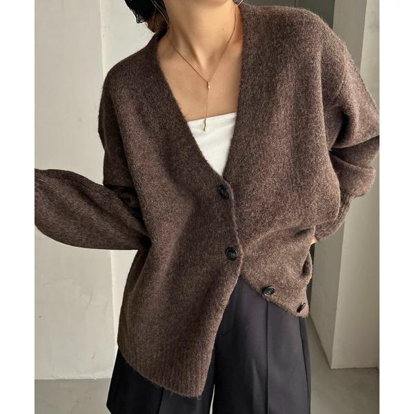 『タイムセール実施中』参考価格：6，600円発売時期：2024年10月コンディション：B（目立つ使用感なし）使用感が少ない、または気にならないアイテム前身頃・後身頃：毛玉、ほつれ参考商品名：【もちふわシリーズ】もちふわVカーディガン参考品番...