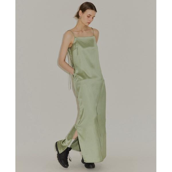 参考価格：11，000円発売時期：2024年02月コンディション：B（目立つ使用感なし）使用感が少ない、または気にならないアイテム前身頃：汚れ参考商品名：Fastener slit satin dress/ファスナースリットサテンドレス参考...